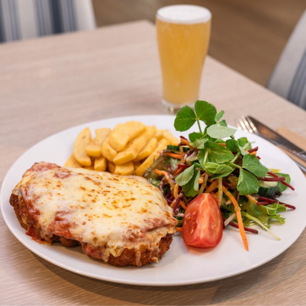 Restaurant - Burleigh Sports